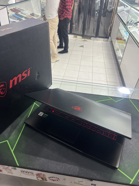 Ноутбук MSI Gameng Intel Core i5 SSD 256GB ОЗУ 8GB NVIDIA GTX 4GB