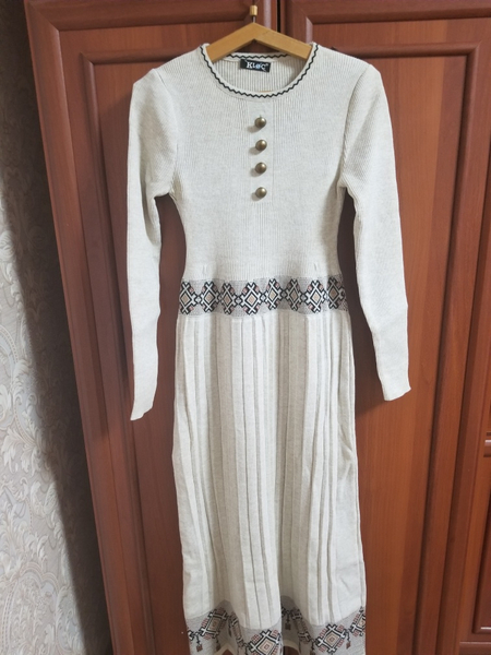 Длинные платья с принтом новые