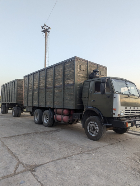 Kamaz prisib sotiladi srochna
