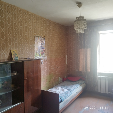 Продам Лисунова 3 Кирпич  3 комнатная