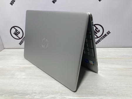 Hp i5-1235U 8/512 Intel Iris Xe Graphics
