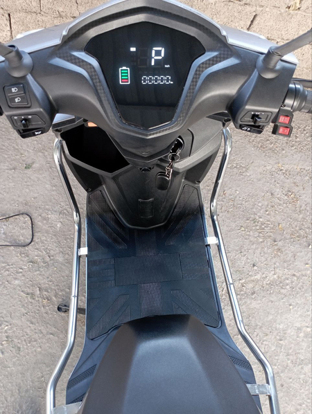 Skuter sotiladi 1500 wat
