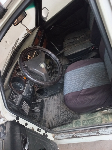 Волга 31029 сотилади
