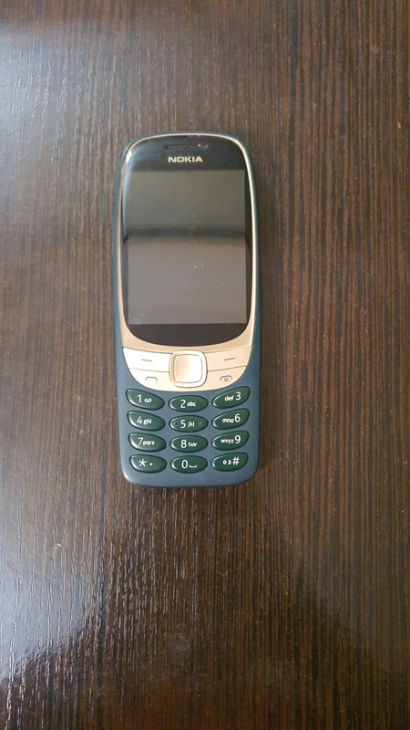 Nokia 6310, кнопочный телефон