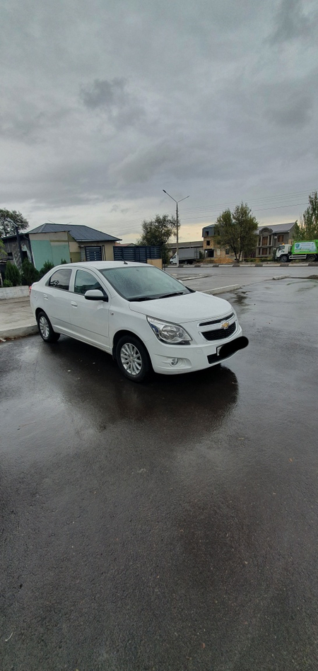 Srochno sotiladi Cobalt 4-pozitsia avtomat