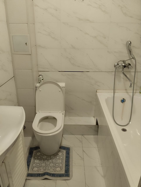Продается 4 комнатная квартира ,с евроремонтом,с парковочным местом