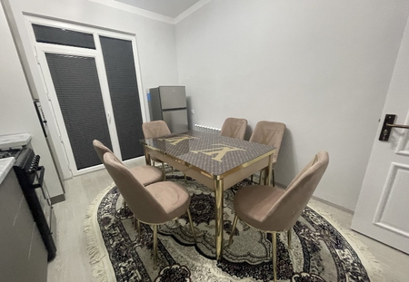 Yunusobod 15 kvartl 2 xonali kvartira oilaga beriladi