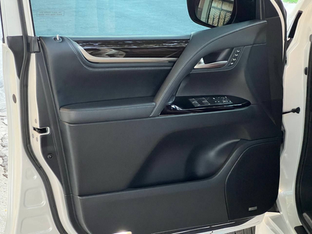 Lexus LX 570 продаётся