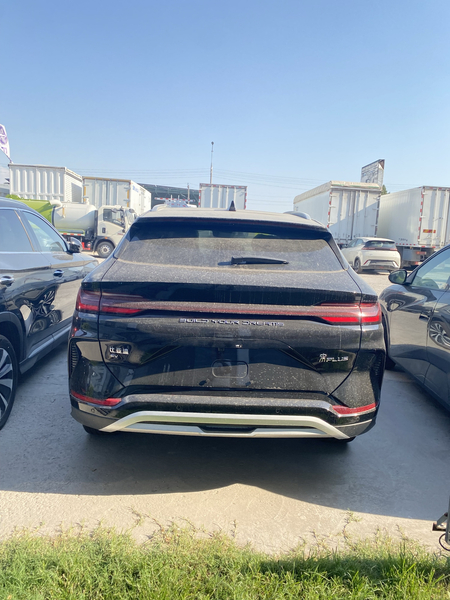 BYD 605 Oq/ Qora  28000$ .