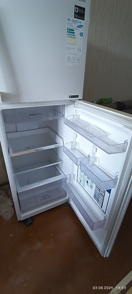 Холодильник Samsung