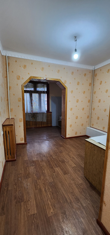 Срочно продаётся 4-х комнатная квартира