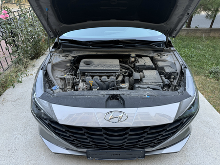 Hyundai elantra 2021