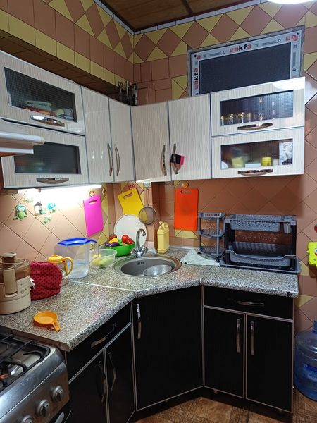 Продаю кухонный гарнитур б.у