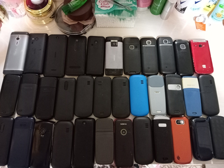 Assalom alekum telefonlar sotiladi imedan utgan 35ta telefon
