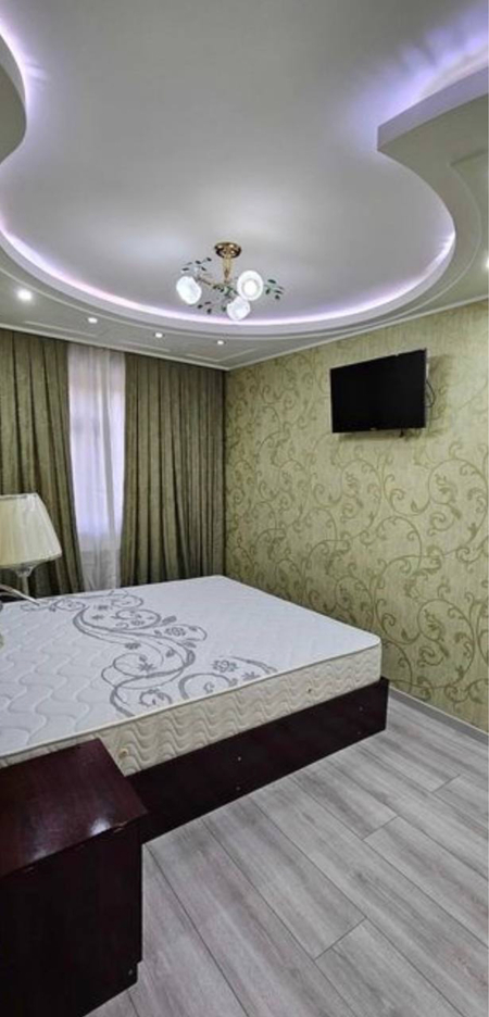 Продам квартирк 4/4/5 на массиве Феруза