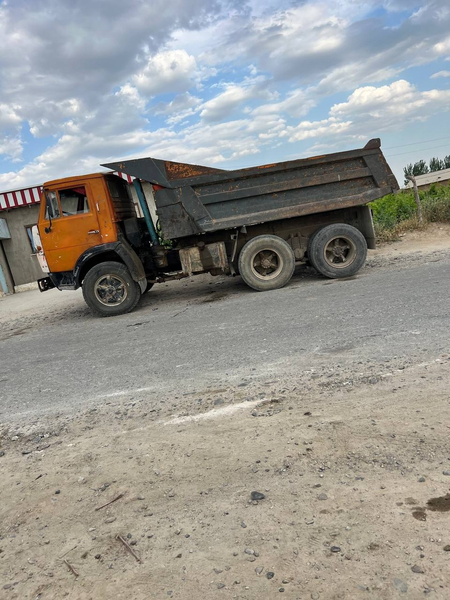 Kamaz srochna sotiladi 5 000$ kelishtirib beriladi