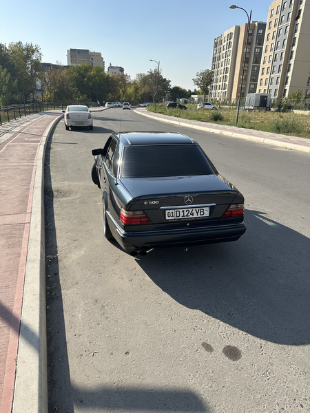 Продаётся мерседес W124 Wolf