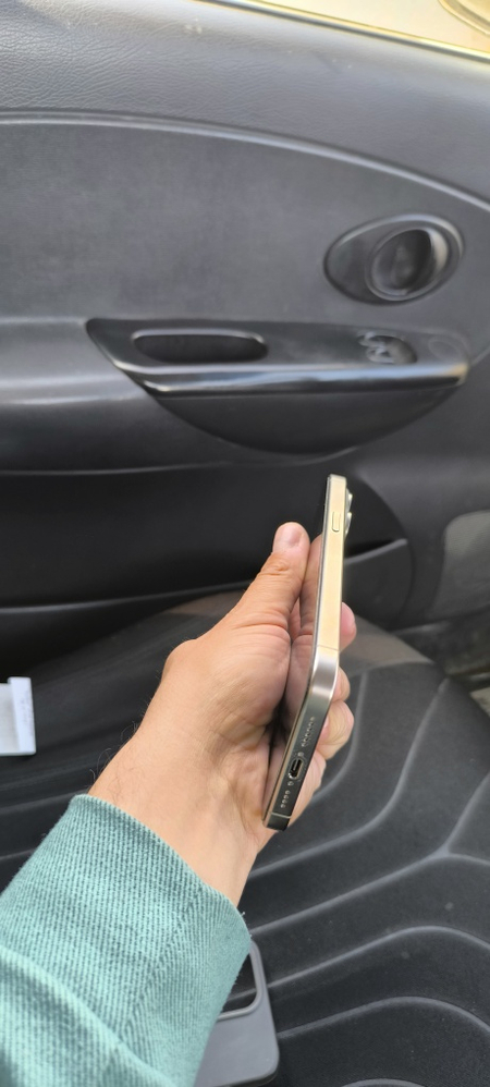 iPhone 15pro max 256 tali