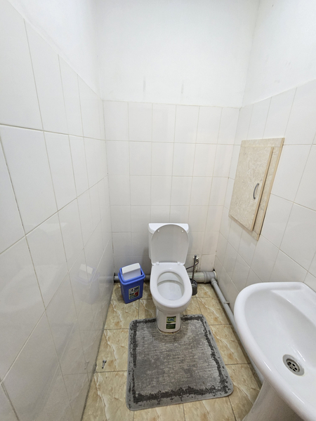 Sergli 5a srochna arendaga beriladi 3xona