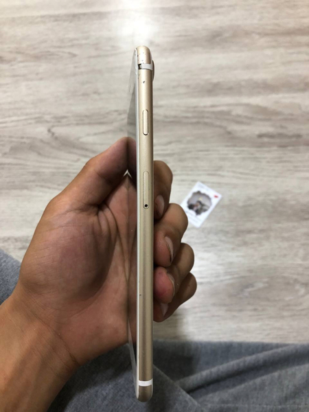 Iphone 7plus holati udar