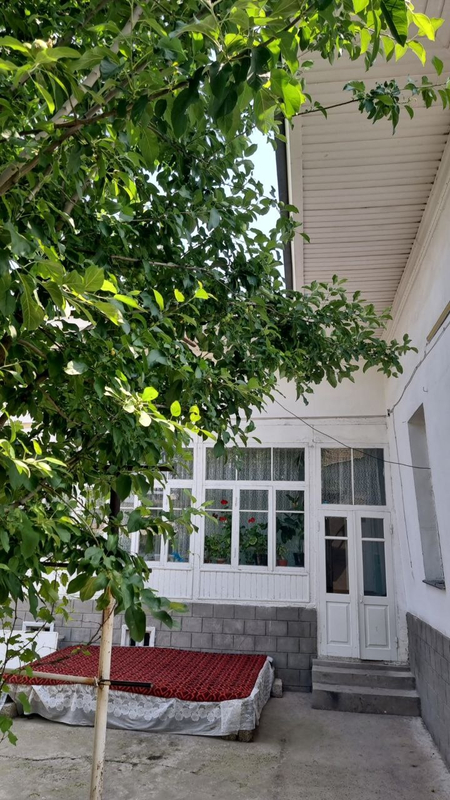Uch tepa paxtakor mahalada uy sotiladi