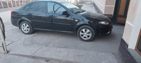 Автомобил жентра сотилади