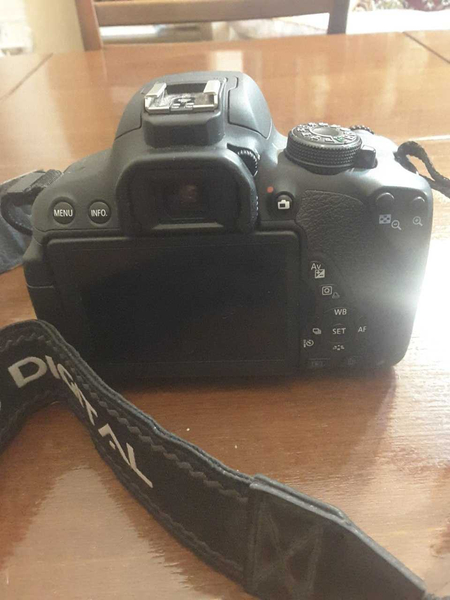 Фотоаппарат Canon 700 D