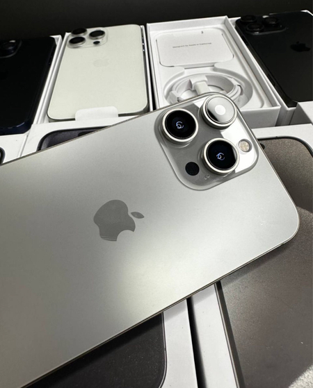 iPhone XR 15 Pro Korpusda