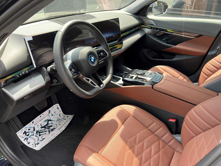 BMW i5 eDrive 35L 2024 (в наличии) можно в кредит!