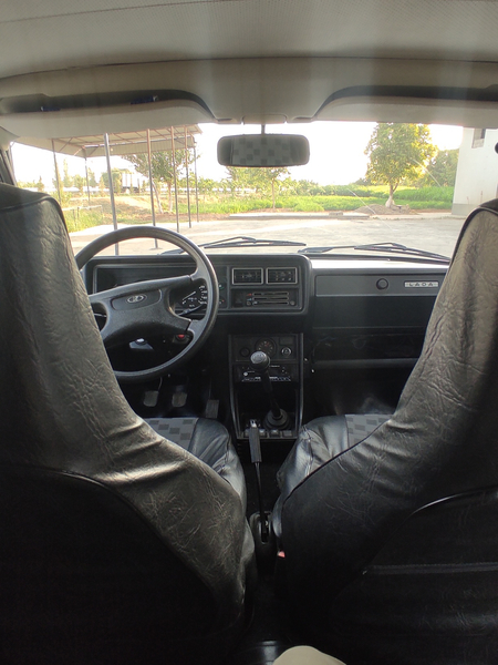 vaz 2107 sotiladi