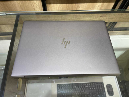 HP ZBook 15u Intel Core i7-8650U озу16гб 256ssd
