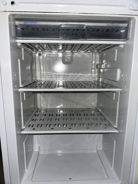 Холодильник INDESIT
