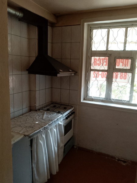 Продаётся Квартира 2х ком 1 этаж в Янгиюле на Нихи