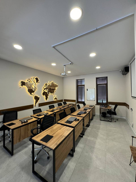 Продам помещение Глинка Гаи 1 линия 152м2 с арендатором
