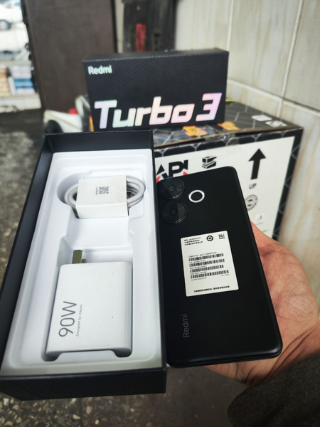 Xiaomi Redmi Turbo 3 (Poco F6) 12+8/256