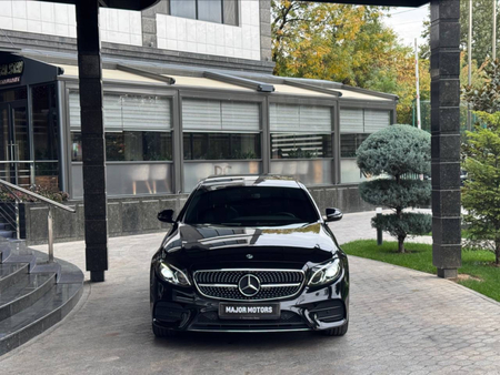 Mercedes-Benz E200 4MATIC