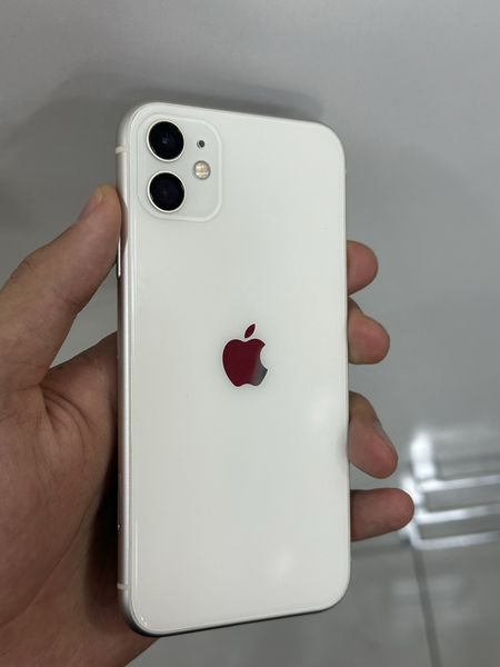 Iphone 11 sotiladi 128GB LLA