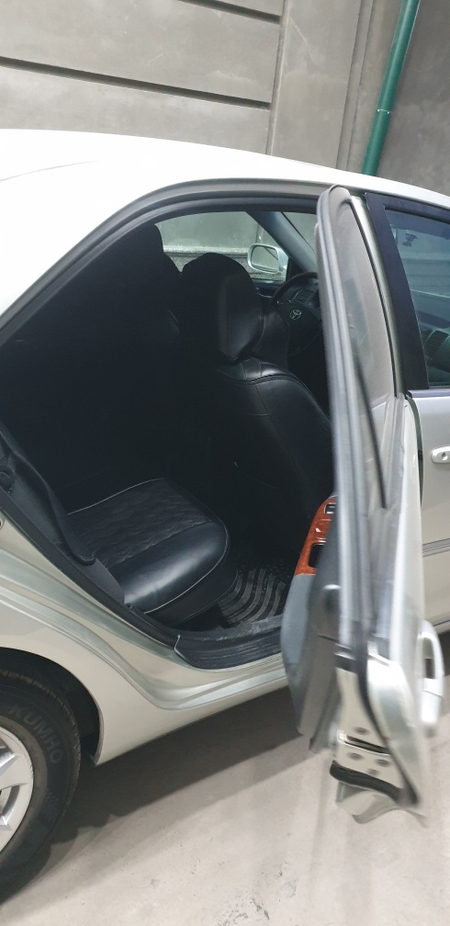 Tayota Camry sotiladi