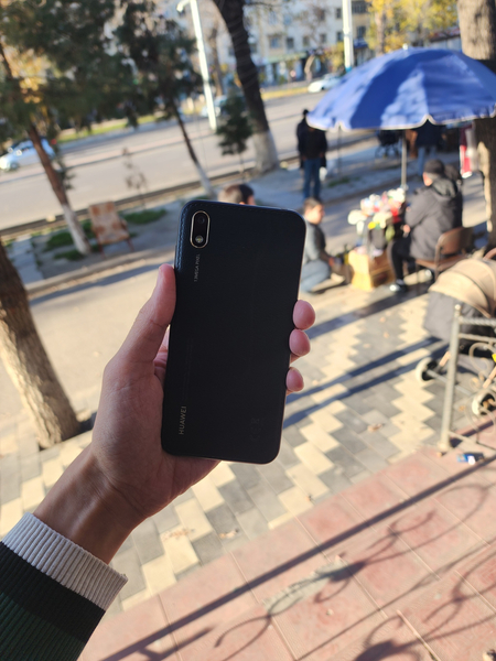 Huawei Y5 sotiladi