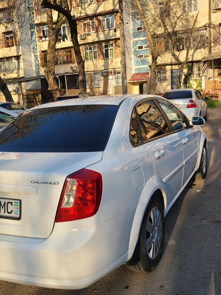 Chevrolet lacetti 1.8
Yili: 2012
Yurgan masofasi:297.000
Rangi: oq
Xol
