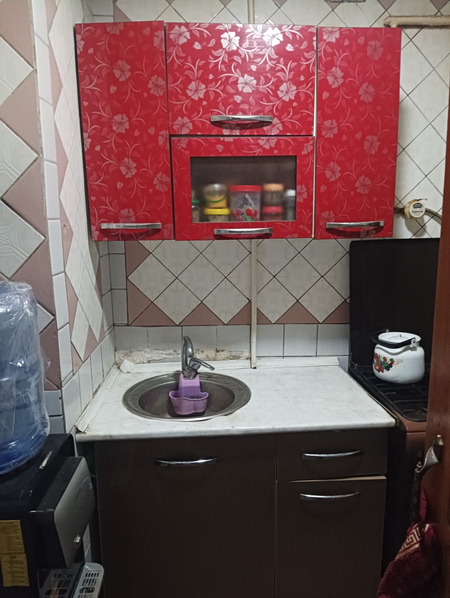 KUXINNI mebel sotiladi moykasi bor