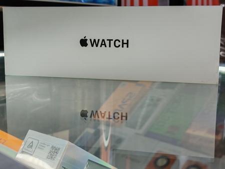 Apple Watch SE 2 40mm starlight