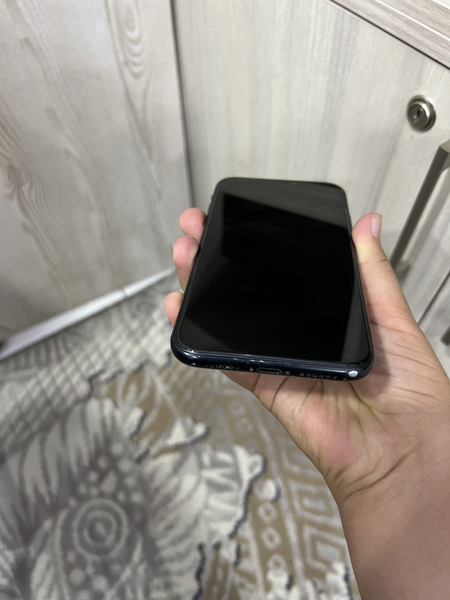 Iphone xr sotiladi