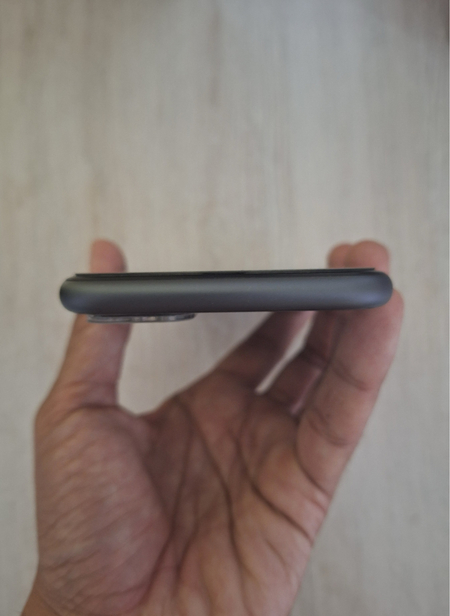 Sotiladi iPhone 11 64Gb Qora