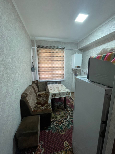Sergeli 6A da 2 xona 3 etaj 50 lv sotiladi,Srochno!!!