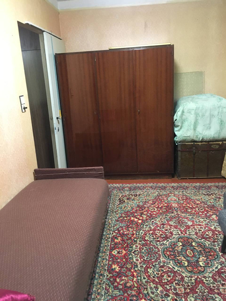 Продается 2 комнатная на Космонавтов , Голубые купола