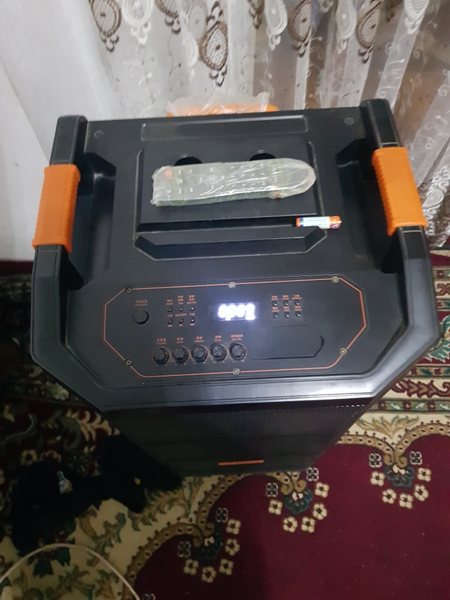 ads 1500wat 2 pishalki  1 bass   blutus  usb aux fleshka micrafon 2