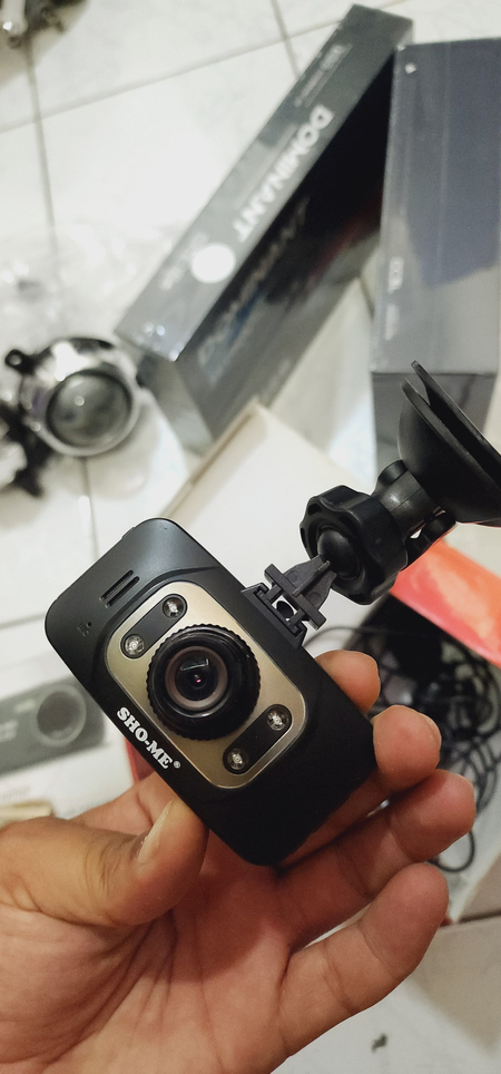 Shome 800 videoregistrator tiniq kachistva
