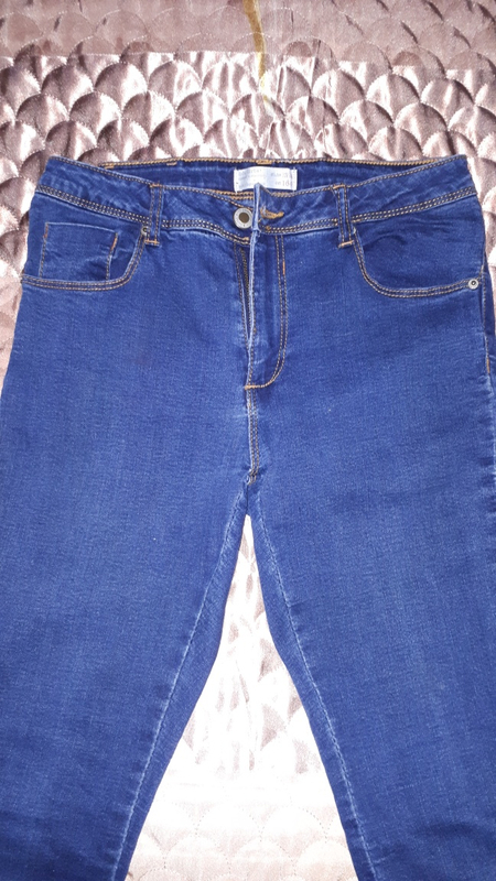Джинсы Zara  на 13-14 лет.