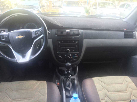 Lasetti 1.8 sotiladi holati yaxshi
